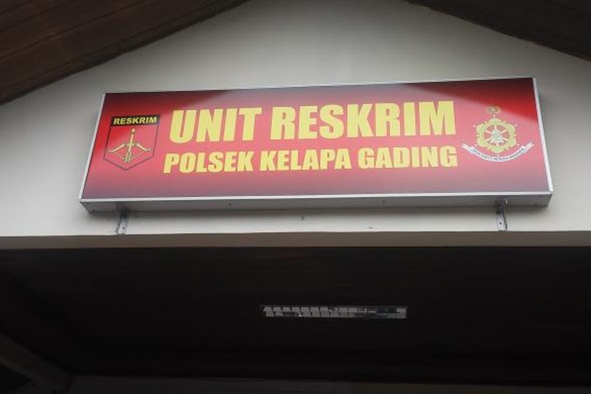 Polsek Kelapa Gading Dikunci Saat Keluarga Tersangka Teriak Protes, Ini ...