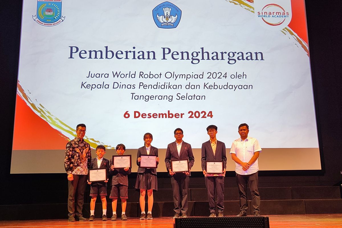 Juara Kompetisi Robotik Dunia, Tim SWA Terima Penghargaan dari ...