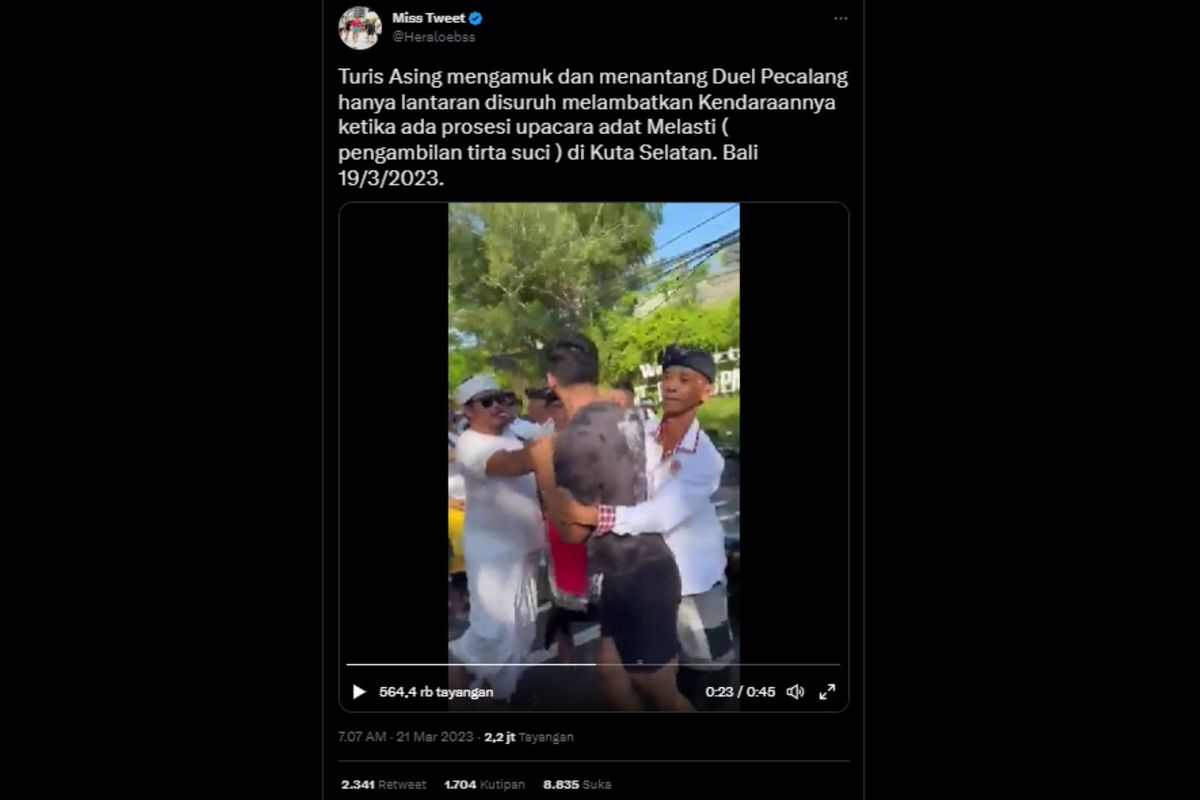 Viral, Video Turis Asing Mengamuk Tantang Pecalang di Bali usai Upacara ...