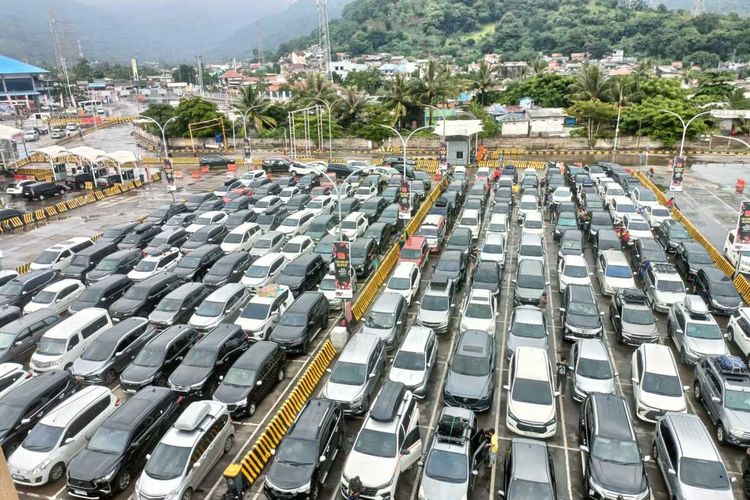 ASDP: Puncak Arus Mudik di Pelabuhan Merak Dimulai Malam Ini