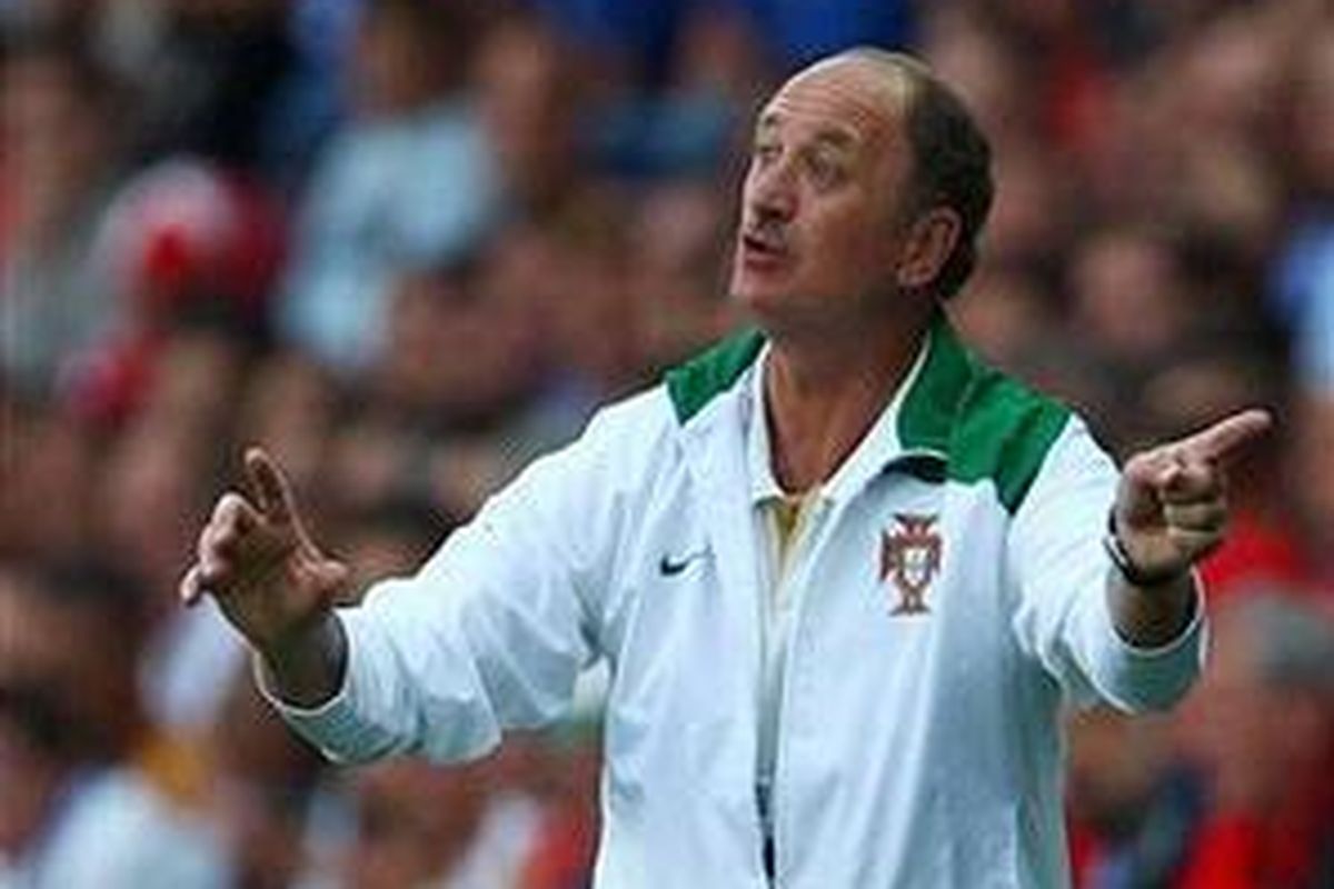 Portugal Persilakan Scolari ke Chelsea
