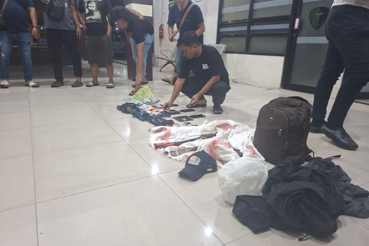 Berita Terkini Harian Pembobol Toko Di Jatim Terbaru Hari Ini - Kompas.com