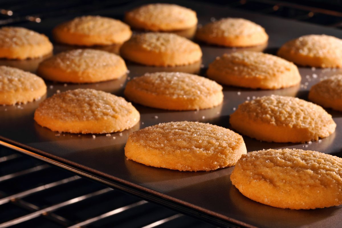 5 Cara Membuat Butter Cookies yang Lumer di Mulut