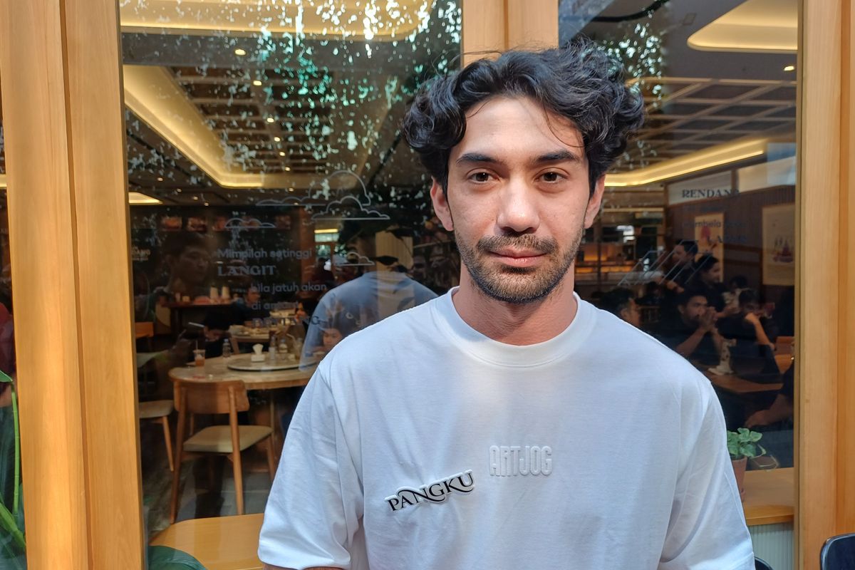 Sutradara Lee Chang-hee Sebut Akting Reza Rahadian dan Rio Dewanto Luar ...