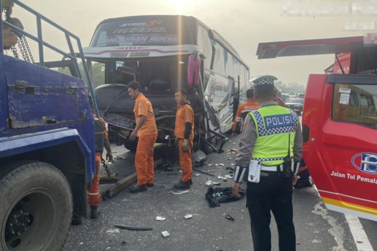 Misteri 7 Menit Mobil Bermuatan Rokok Ilegal Setop di Rest Area, Lawan ...