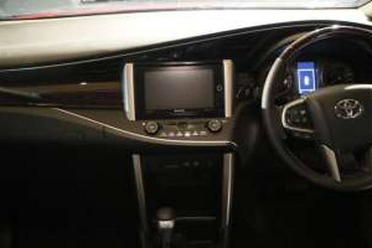 Ubahan Eksterior dan Interior Innova Venturer Termewah