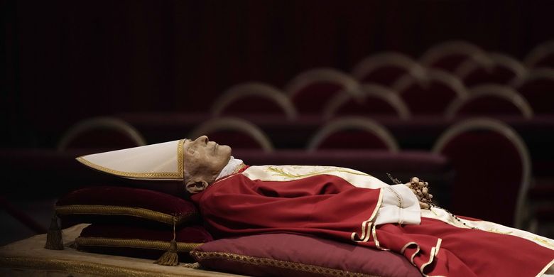 Apa Itu Paus Emeritus?