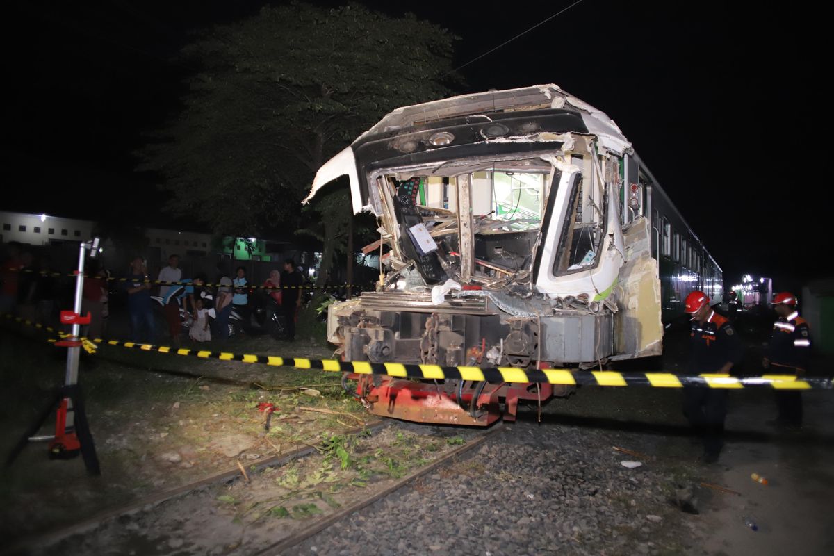 Nasib Asisten Masinis KA Jenggala, Meninggal Usai Sopir Truk Nekat Terobos Perlintasan