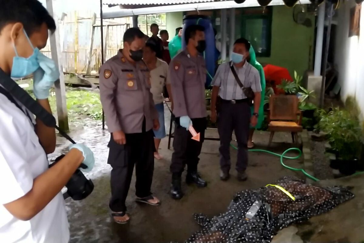 Meninggal Mendadak, Mukalim Dimakamkan dengan Prosedur Covid-19