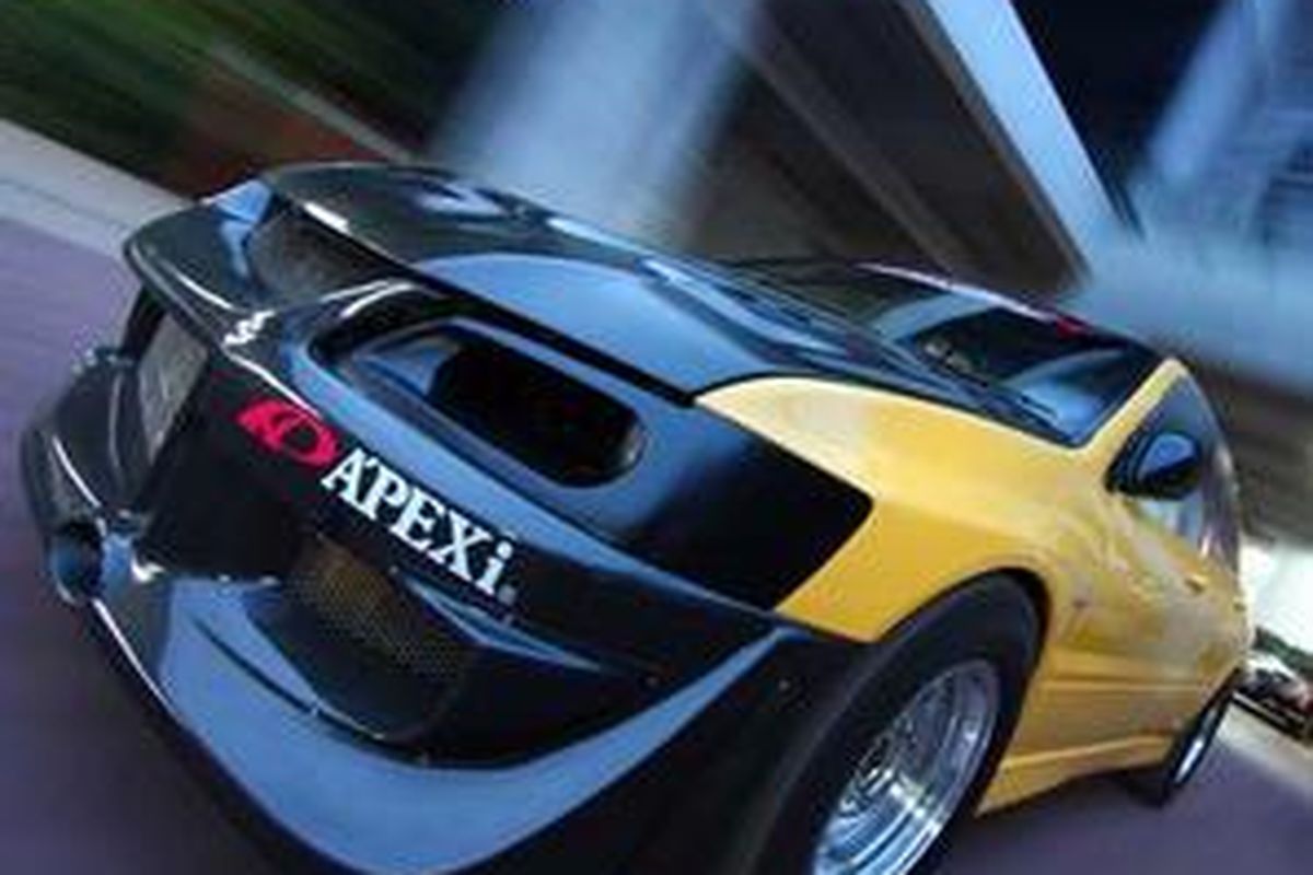 Mitsubishi Lancer Evo 8, "Monster" Khusus Pacu Kebut