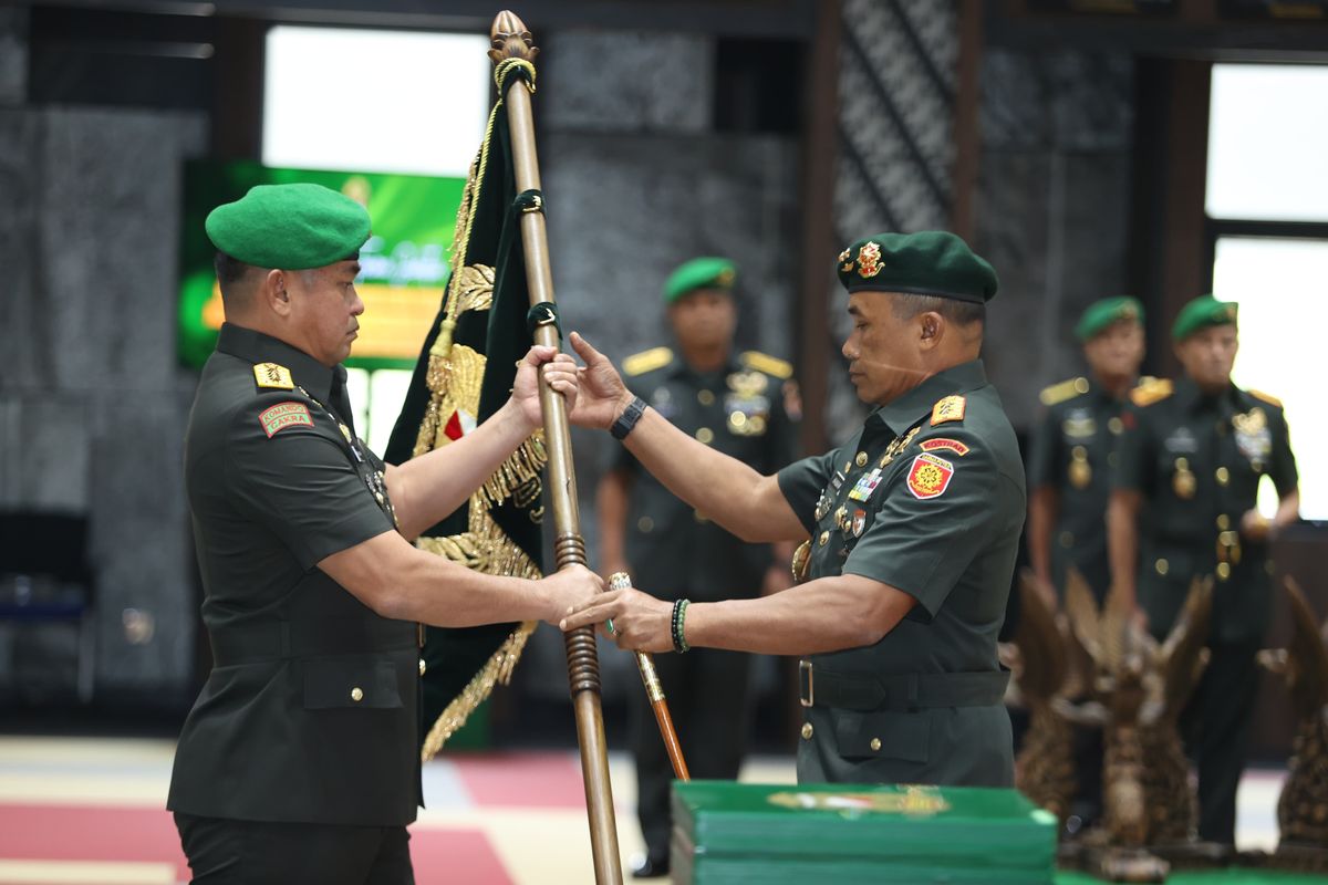 KSAD Pimpin Sertijab 12 Jabatan Strategis TNI AD: Pangkostrad, Pangdam Jaya hingga Kadispenad