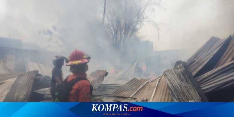 13 Bangunan Ludes Terbakar di Cengkareng, Api Diduga Berasal dari ...