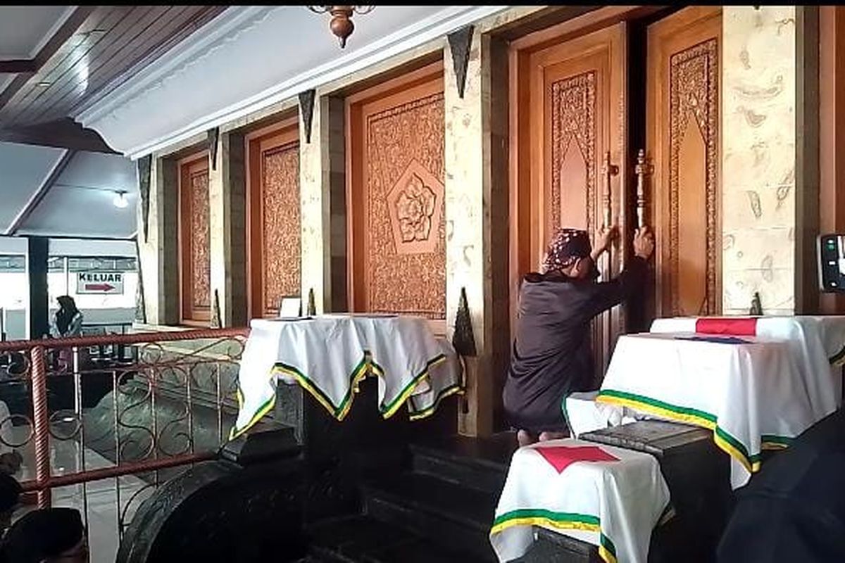 Menilik Ganti Luwur Makam Sunan Kalijaga Demak, Penghormatan Leluhur ...
