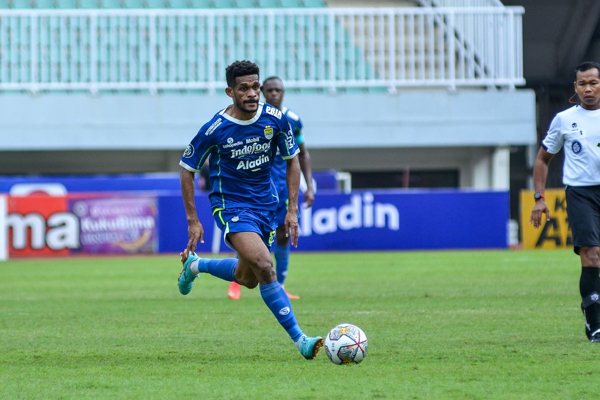 Gelandang Persib Ricky Kambuaya Ditebus Dewa United