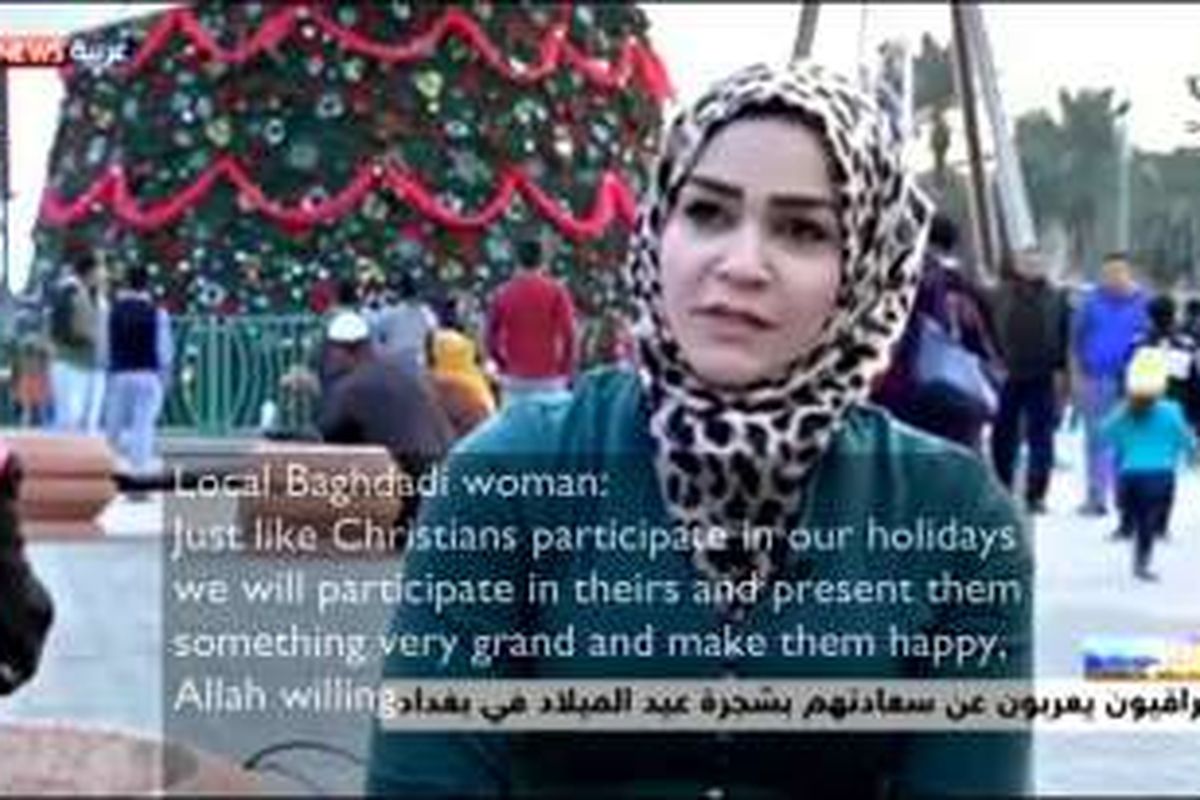 Pebisnis Muslim Irak Pasang Pohon Natal Tertinggi di Baghdad