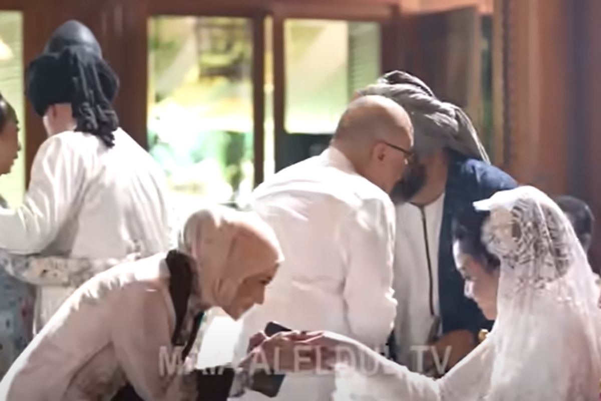 Momen Mulan Jameela Hampiri dan Salami Maia Estianty di Acara Siraman Al Ghazali