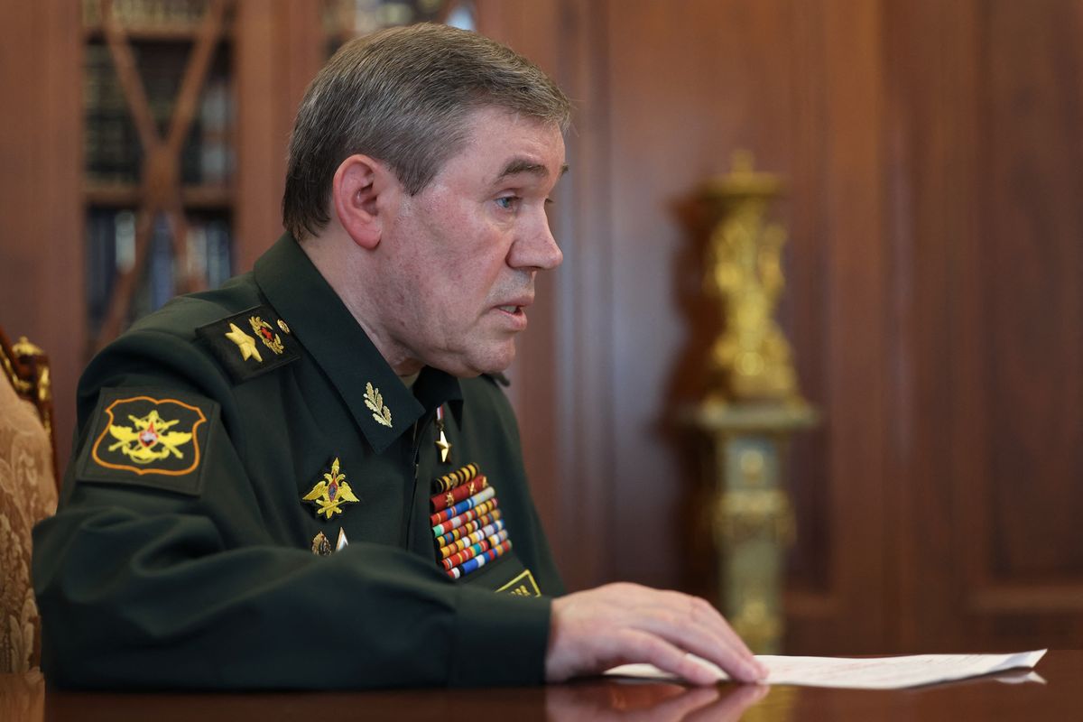 Putin Beri Penghargaan Gerasimov yang Dituduh Otak Kejahatan Perang di ...