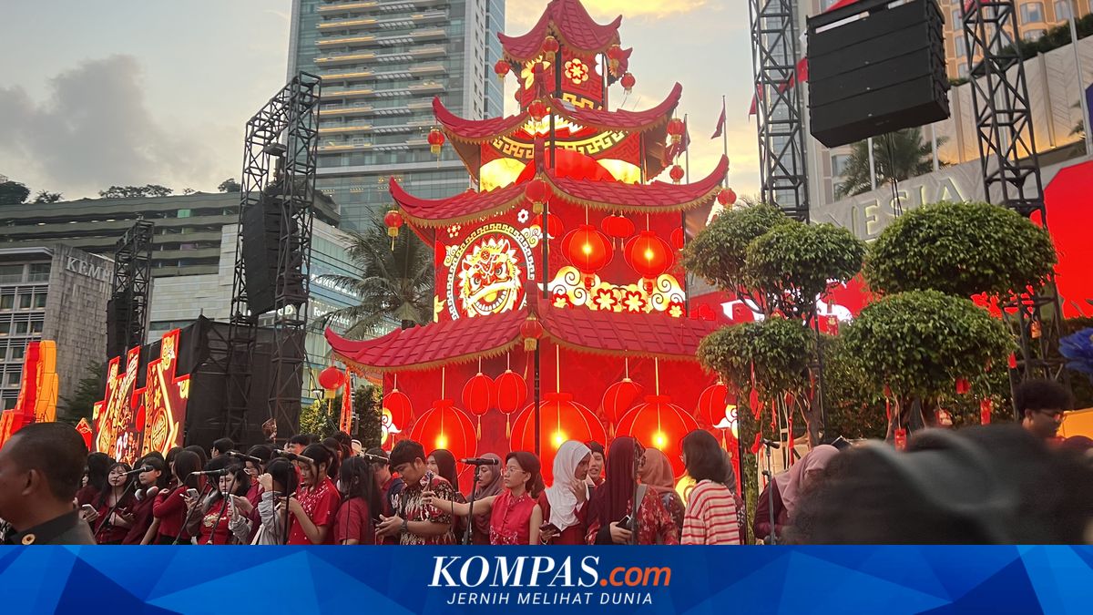 Bundaran HI Jadi Lautan Lampion, Pramono-Rano Resmi Buka Festival Imlek ...