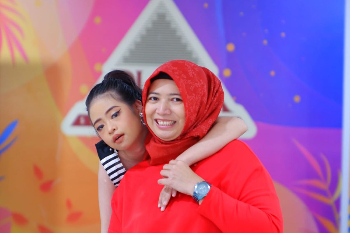Devina, Anak Down Syndrome Surabaya dengan Segudang Prestasi Berkat ...