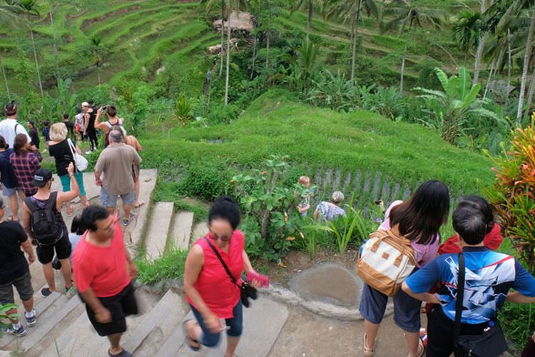 Gunung Agung Erupsi, Wisata dan Penerbangan ke Bali Tak Terpengaruh