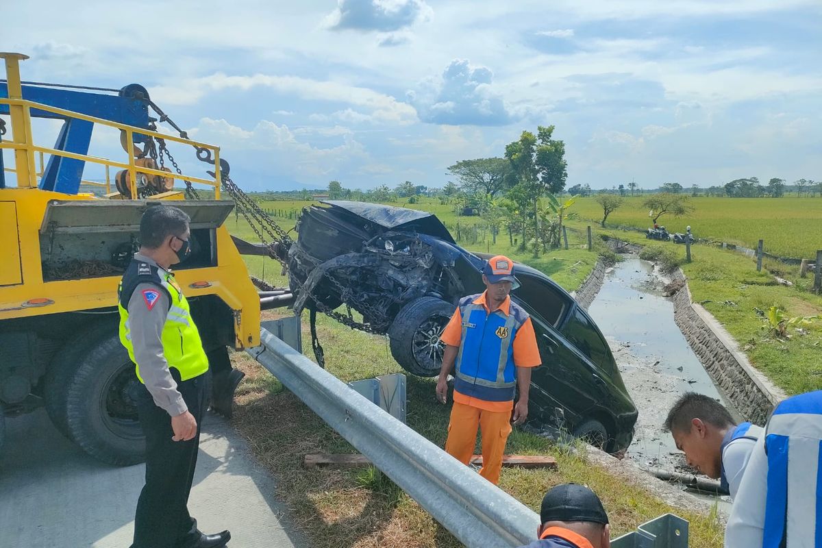 Kecelakaan di Tol Madiun-Surabaya, Anggota DPRD Kota Kediri Meninggal Dunia Kecelakaan di Tol Madiun-Surabaya, Anggota DPRD Kota Kediri Meninggal Dunia