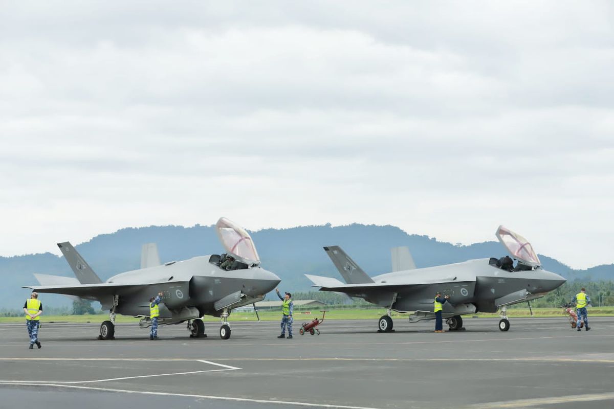 F-16 TNI AU dan Jet Tempur Siluman F-35 Australia Gelar Latihan Bersama ...