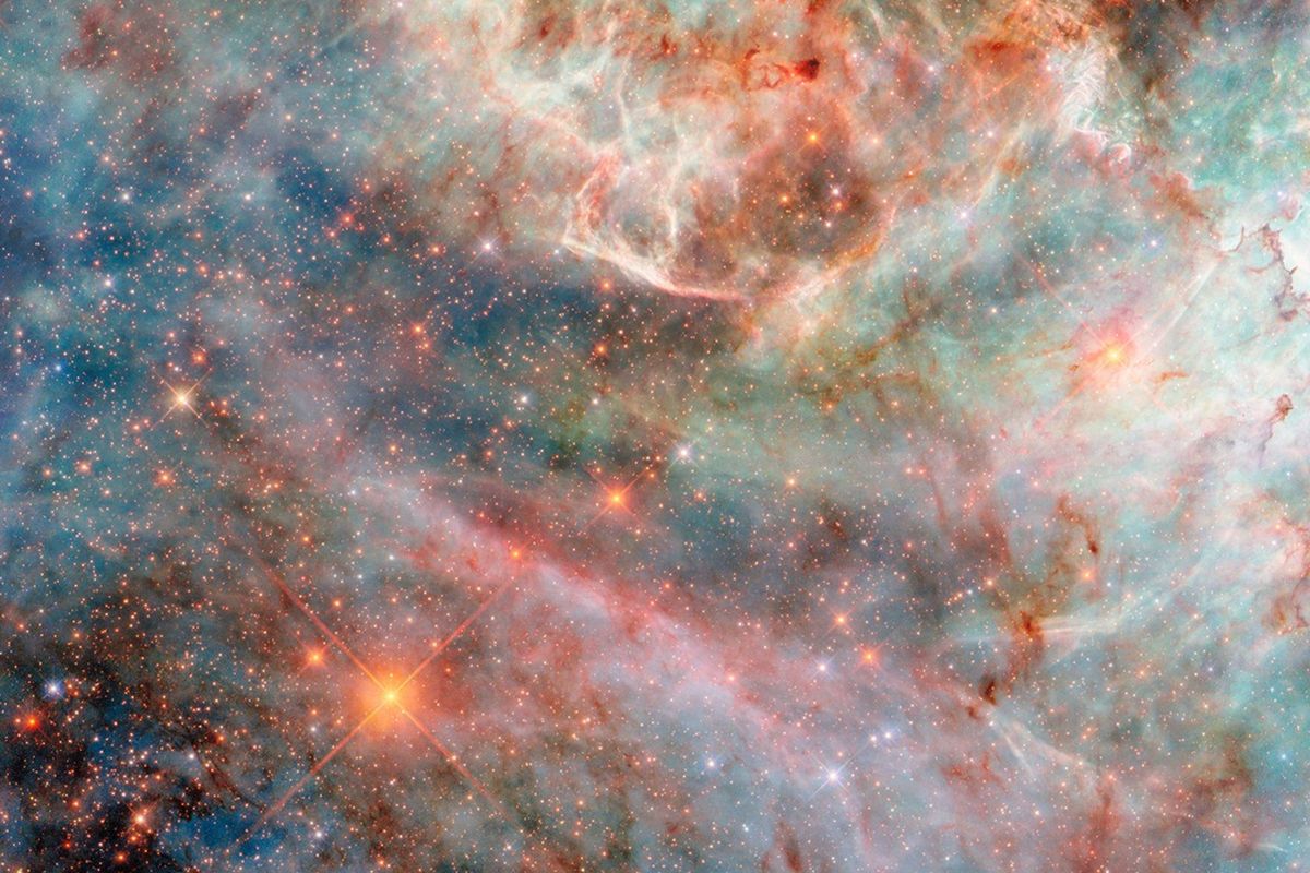 Hubble Tangkap Keindahan "Permen Kapas" di Galaksi Awan Magellan Besar