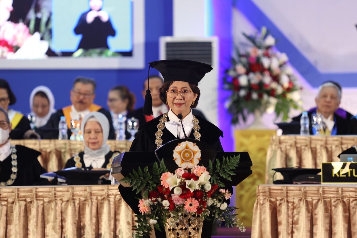 Rektor UGM Kembali Tegaskan Ijazah Jokowi Asli, Sebut Punya Bukti Kuat