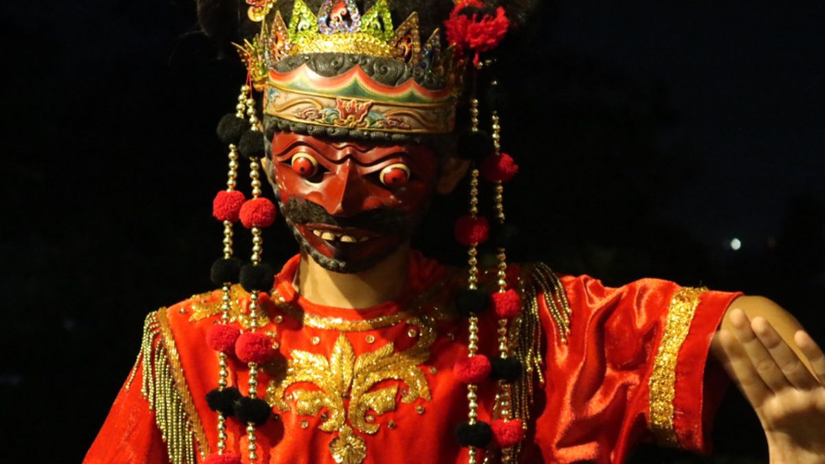 Tari Topeng Cirebon: Sejarah, Makna, Properti, dan Jenisnya