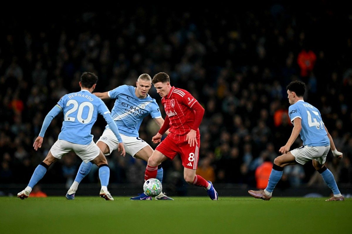 Man United Bidik Elliot Anderson, Man City Jadi Pesaing Serius