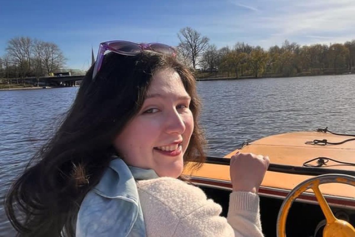 Lirik dan Chord Lagu Body to Flame - Lucy Dacus