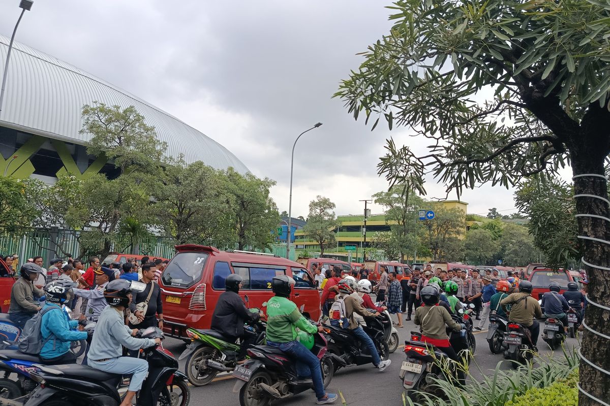 Penolakan Trans Beken oleh Sopir Angkot Disebut Berakar dari ...