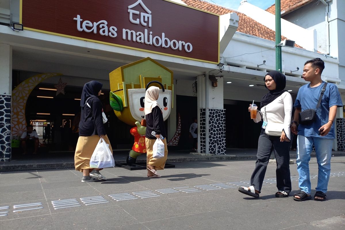 Merokok di Malioboro Bakal Dikenai Sanksi Bersih-bersih Toilet
