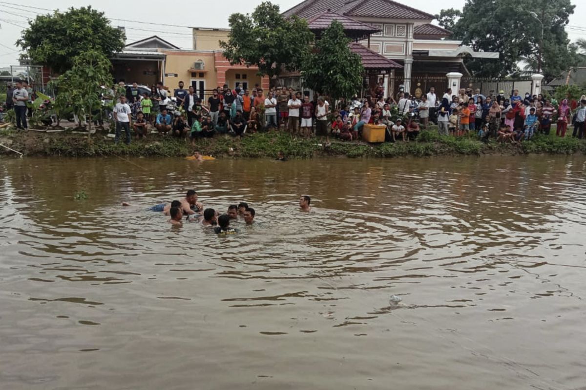 Pengantin Baru yang Mobilnya Terjun ke Sungai Ternyata Baru Belajar ...