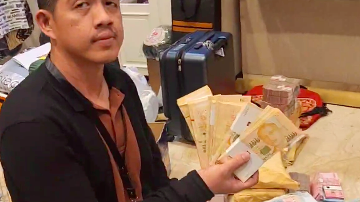 Kaget Temukan Uang Rp 920 Miliar di Rumah Zarof Ricar, Jampidsus Nyaris ...