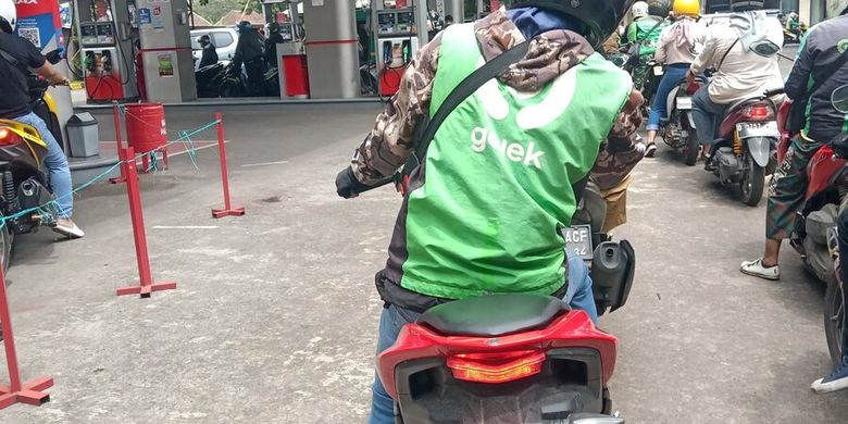 Berita Harian Antrean-pertalite-panjang Terbaru Hari Ini - Kompas.com