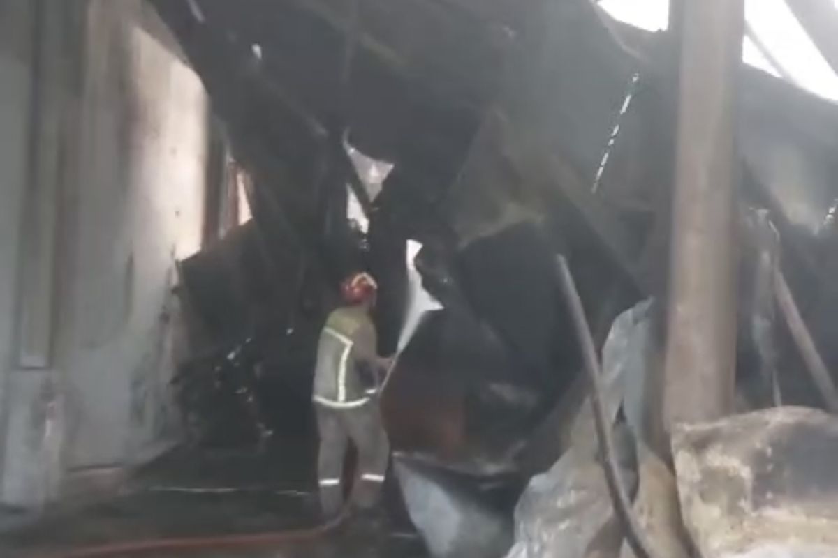 Pabrik Nugget dan Sosis di Cikupa Tangerang Terbakar, Api Belum Padam