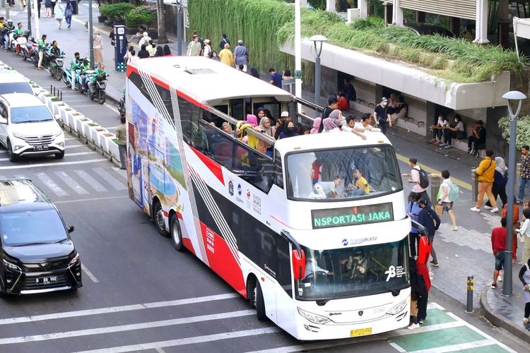 Jam Operasional Bus Tingkat Transjakarta Diperpanjang dari Pukul 08.00