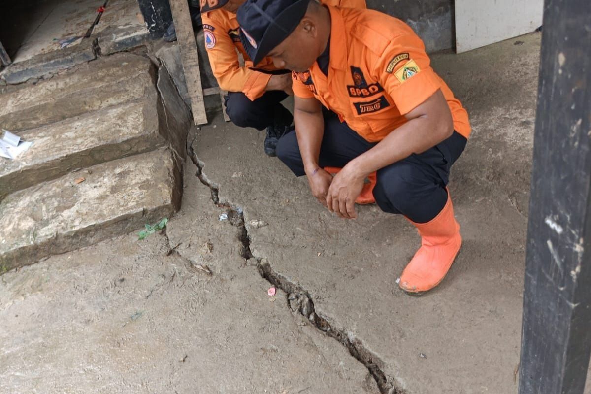 Pergeseran Tanah Rusak 15 Rumah di Bogor, 51 Warga Mengungsi