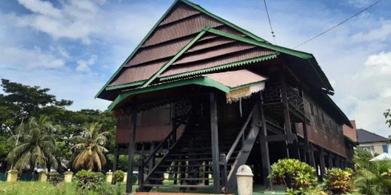 Keunikan dan Makna Filosofis Rumah Adat Bugis, Salah Satu Bukti ...