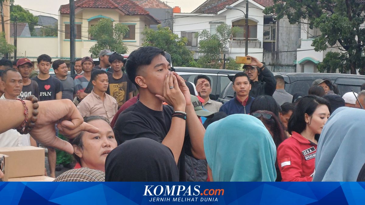 Sembako Murah PSI Jadi Rebutan di Bekasi, Kaesang Minta Warga Tertib
