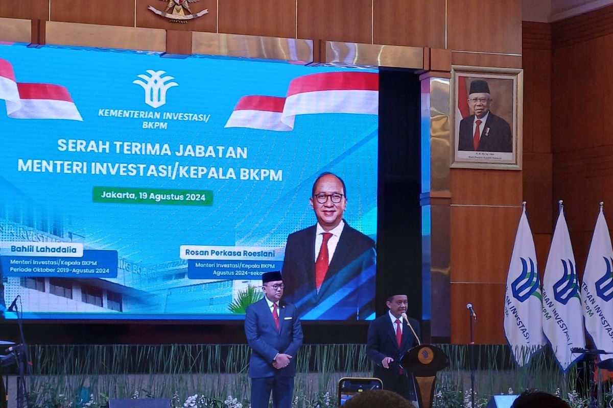 Sertijab Menteri Investasi, Bahlil: Tolong Lihat Pak Rosan Seperti ...