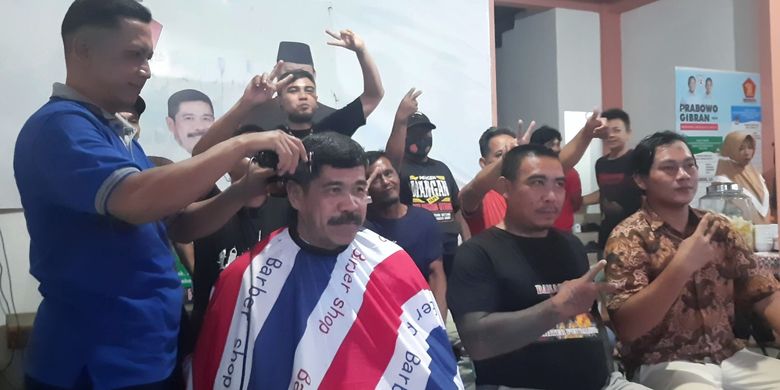 Berita Harian Pendukung Prabowo Gibran Cukur Gundul Terbaru Hari Ini - Kompas.com