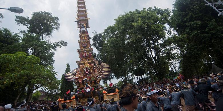 Contoh Upacara Adat di Indonesia