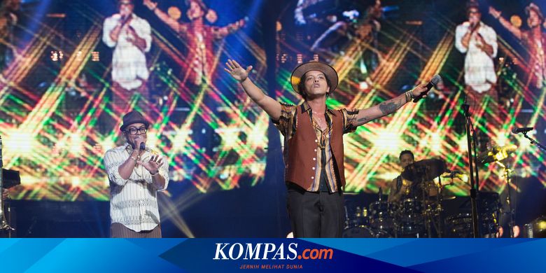 6 Gaya Modis ala Bruno Mars Saat Pakai Topi