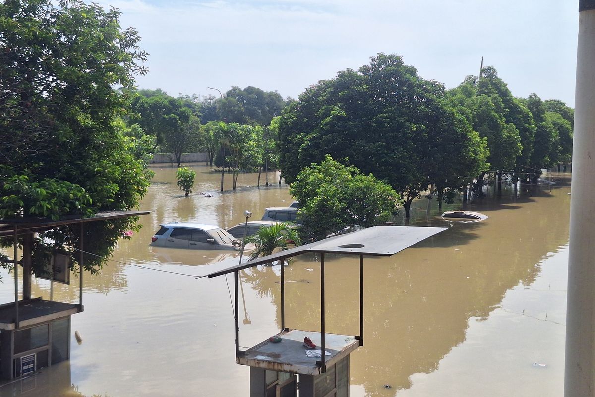 Update Bencana Banjir Bekasi, Pencarian Korban Hanyut Terkendala Arus Deras