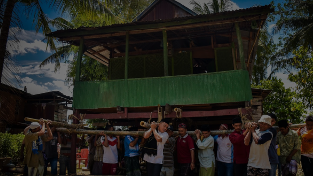 Mengenal Tradisi Marakka' Bola dan Nilai Pendidikan Karakter Di Dalamnya