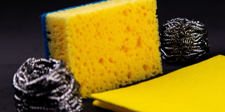 Spons, Riwayat Pembersih Dubur hingga Pencuci Piring