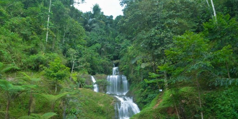Berita Harian Harga Tiket Masuk Curug Gorobog Terbaru Hari Ini - Kompas.com