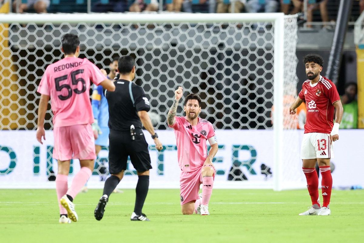 Dugaan Messi Menanduk Pemain Mesir karena Dibilang Pendek